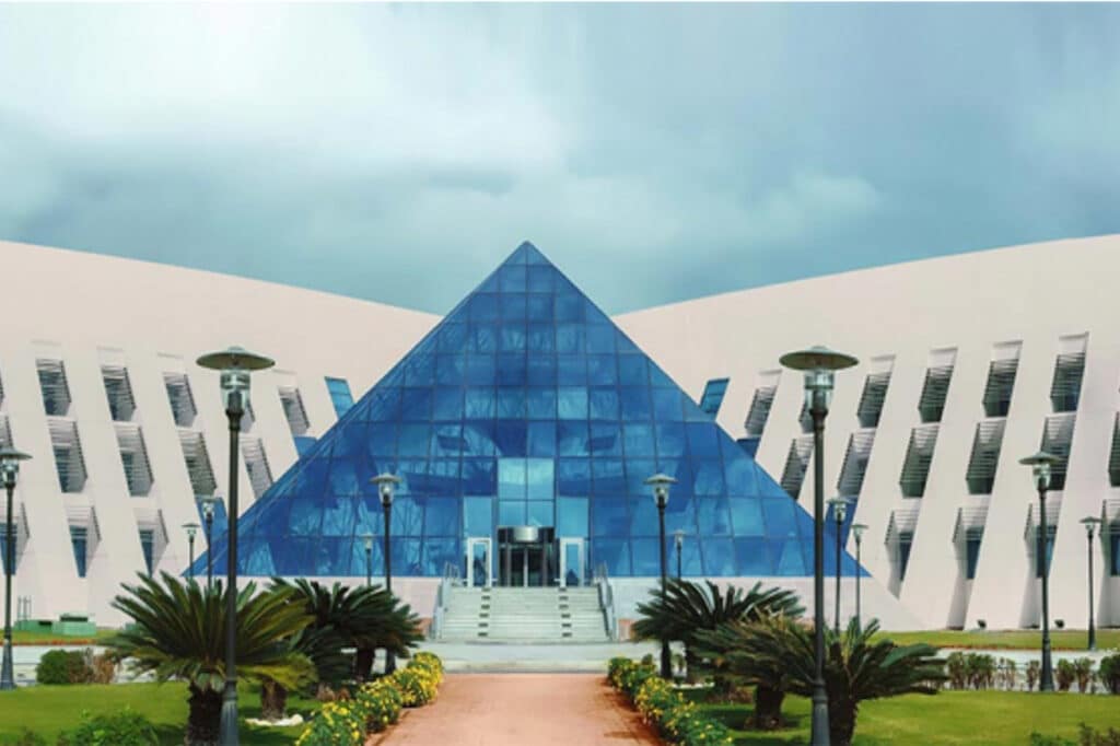 Telecom Egypt Building Smart Village – Target